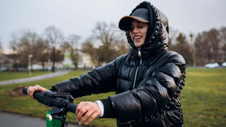 Useful tips for using an electric scooter in winter - SkyPip